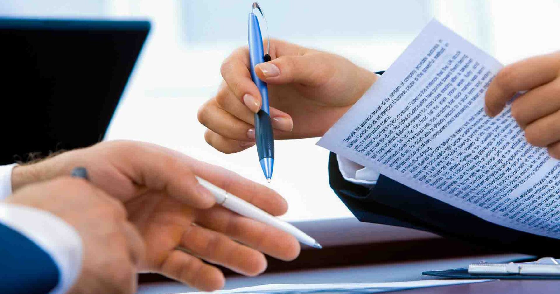 Negocjacje twarde, miękkie i rzeczowe - na czym polegają? | Kreator